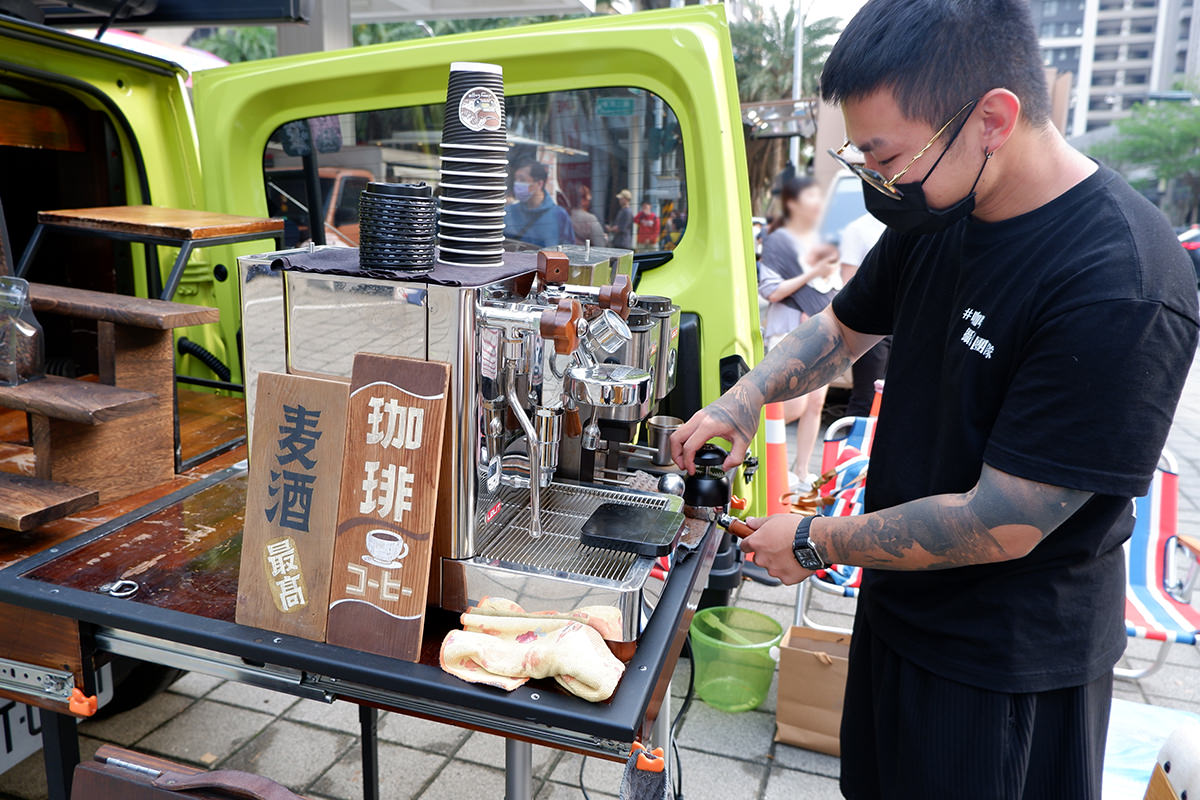 【餐車美食】勇於追夢的小綠行動咖啡車 jimny coffee．居米珈琲 – 艾琳兒的生活日常